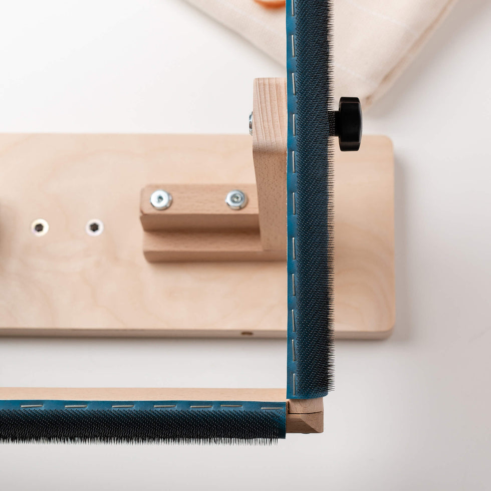Stand for gripper strip frame – Whole Punching